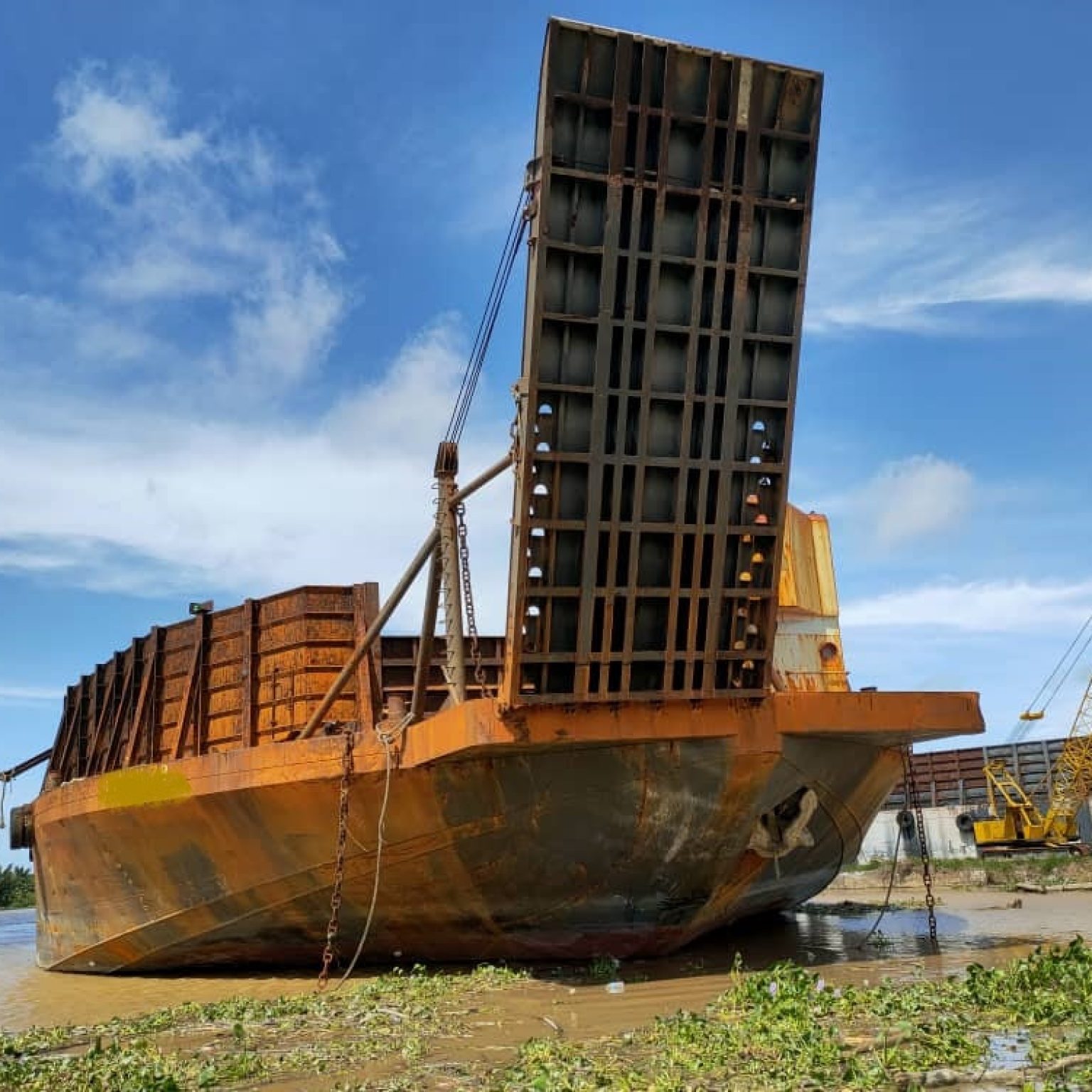 DUMB BARGE – Sale And Purchase- Vessels